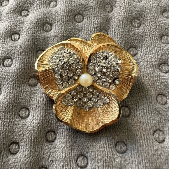 Vintage | Jewelry | Vintage Bsk Mid Century Gold Tone Crystal Pansy ...
